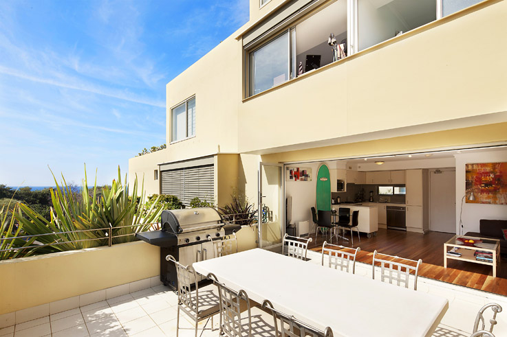 22086-lores - Phillips Pantzer Donnelley Real Estate