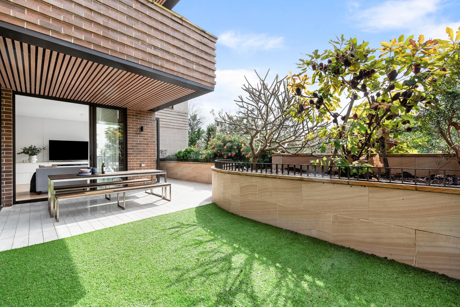 Courtyard - Phillips Pantzer Donnelley Real Estate